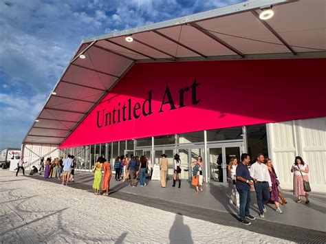 부자들의 잔치에서 모두의 축제로 변신한 마이애미 바젤 한국경제