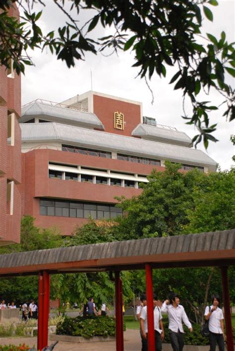 ม หัวเฉียวเฉลิมพระเกียรติ