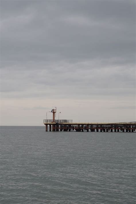 Красивый пляж Чайка в Адлере