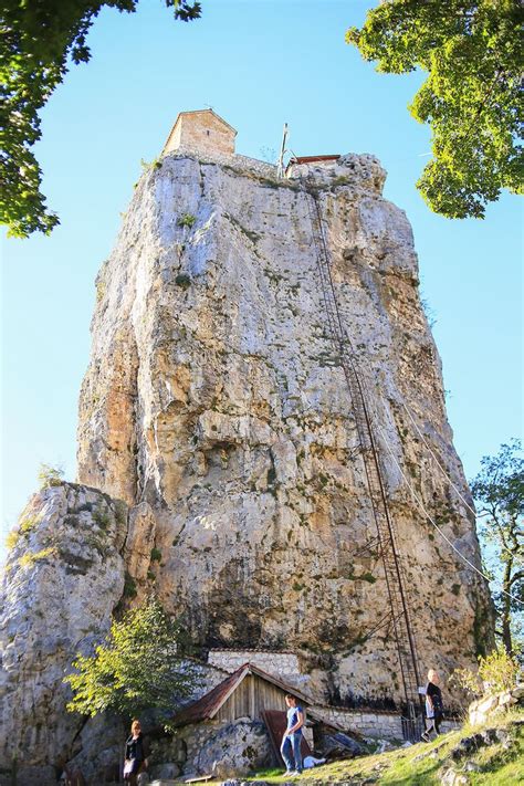Столп Кацхи: одна из самых необычных церквей в мире | Natural landmarks ...