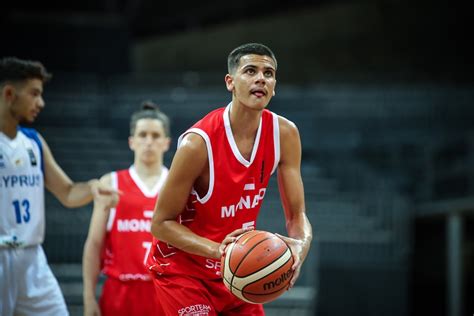 Nicolas Vanel Démarre Sa Carrière Professionnelle En Roumanie Bebasket