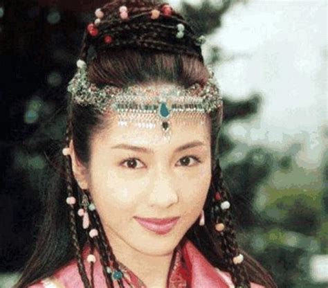 她被譽為「最美趙敏」，卻慘遭父親套路而自殺，死後三天無人知！ 每日頭條