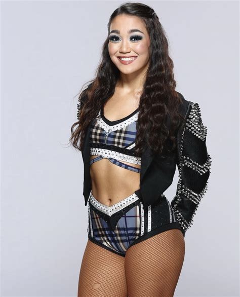 Hot Roxanne Perez Photos