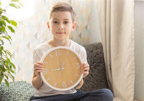Как научить ребенка понимать время по часам со стрелками