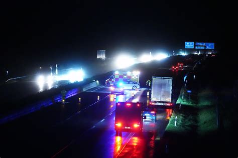 Im Starkregen Unfall Und Sperrung Auf Der A7 Mopo