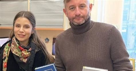 Після чуток про роман Жадан та Соловій чуттєво заспівали на концерті разом Афіша Bigmir Net