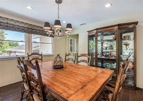 2851 Los Fresnos Cir Camarillo Ca 93012 Redfin