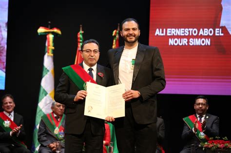 El Corredor AlÍ Ernesto Abo El Nour Simon Fue Distinguido Por El