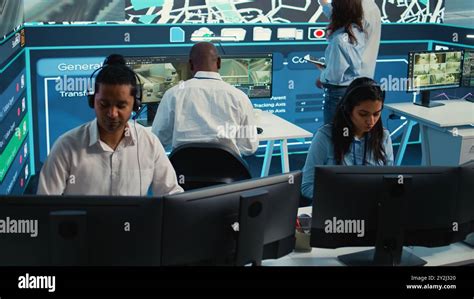 Indian Woman Dispatch Operator Gives Directions To Couriers Avoiding Traffic By Monitoring