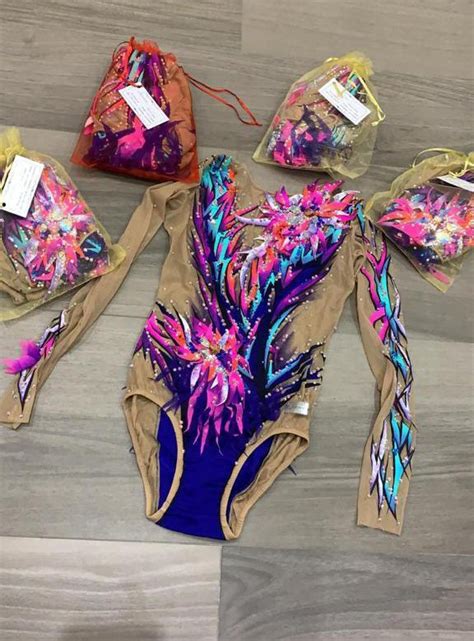 Групповой купальник для художественной гимнастики купить в Москве цена 15 000 руб продано