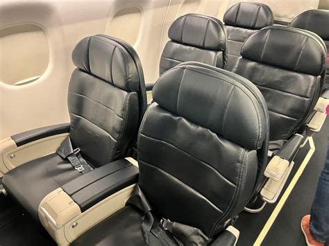 Review Alaska Airlines First Class E175 Bellingham Seattle World