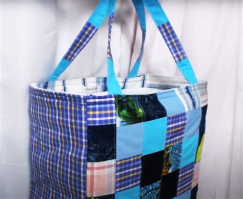Cute Patchwork Tote Bag Tutorial Upstyle Cute Patchwork Tote Bag Tutorial Upstyle