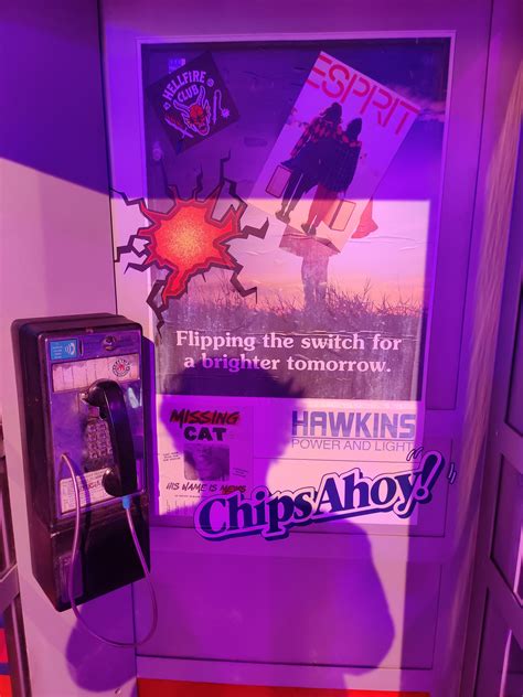 I Put The Seinfeld Diner In The Stranger Things Poster Art Two Amazing Tv Shows In One R