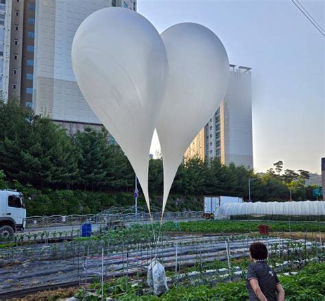 北韓「屎彈」襲南韓！空飄260顆「大便氣球」 南韓籲停止粗俗行為 鏡週刊 Mirror Media