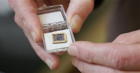 [사이테크 ] 꿈의 신소재 그래핀으로 만든 최초 기능성 반도체 개발