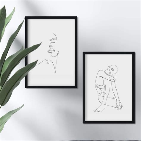 Set De 2 Láminas De Dibujos De Rostro Y Desnudo Femenino En Un Solo Tr