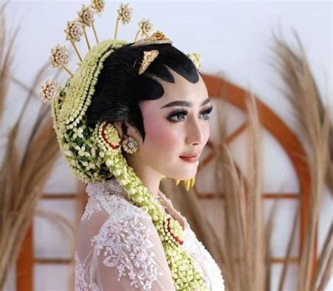 Rahasia Kecantikan Wanita Jawa Minum Jamu Hingga Mandi Susu Okezone Travel