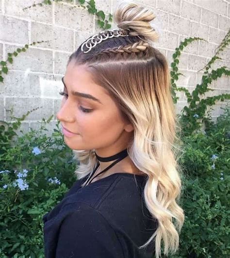 25 Splendid Half Up Half Down Bun Hairstyles For Women Carlos Ramirez