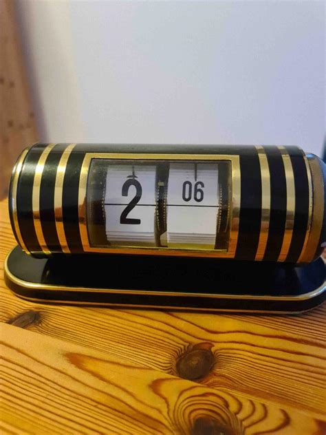 PŘeklÁpĚcÍ LÍsteČkovÉ Hodiny Z ObdobÍ Art Deca PrvnÍ Čtvrtiny 20 Stol Aukro