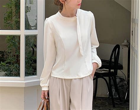 리리앤코 브디엔디 라운드넥 타이 블라우스 가을 신상 타이블라우스 끈블라우스 스카프블라우스 가을블라우스 셔링소매 커프스블라우스 라운드넥 자체제작 가을룩 데일리룩 데이트룩