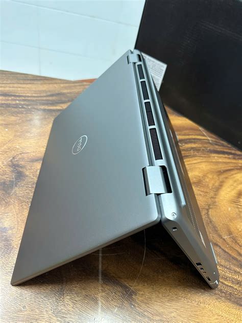 Dell Precision 7780 Workstation Chuyên Nghiệp