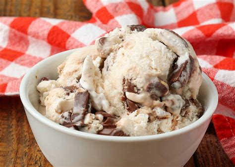 Tin Roof Sundae Ice Cream Barefeet In The Kitchen