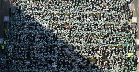 Ecc 야외계단 가득 메운 이화여대 학생들