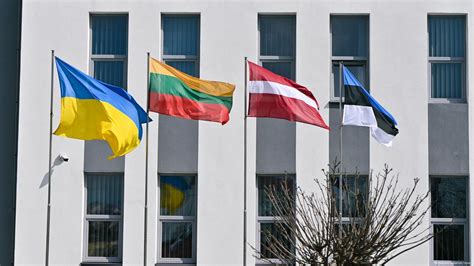 Країни Балтії та США шпагат між Трампом і Україною Dw 10 03 2025