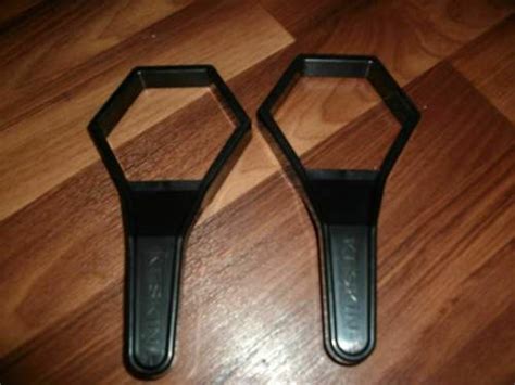 2 Keskin Schlüssel Für Felgendeckel Kt4 Biete