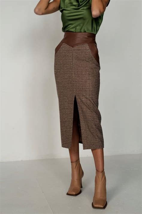 Стильна дизайнерська спідниця — ціна 1700 грн у каталозі Міді спідниці Купити жіночі речі за