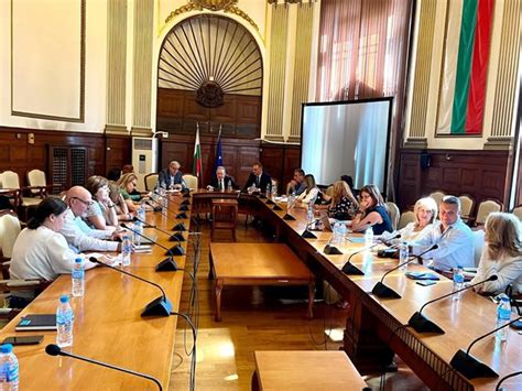 С промени в закона и с нови наредби ще стимулират производството на храни в домашни условия