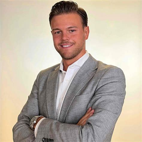 Robin Binder Teamleiter Unternehmerkunden Im Beratungscenter Stuttgart Commerzbank Ag Xing