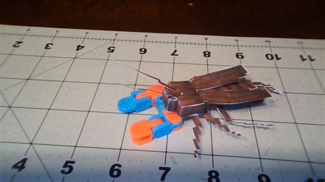 Alexs Mobs Cockroach Pixel Papercraft