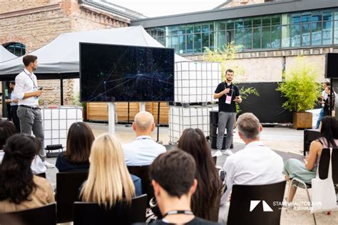 Chris Seiler On Linkedin Mercedesbenz Startup Powerofgraphs Spread Video