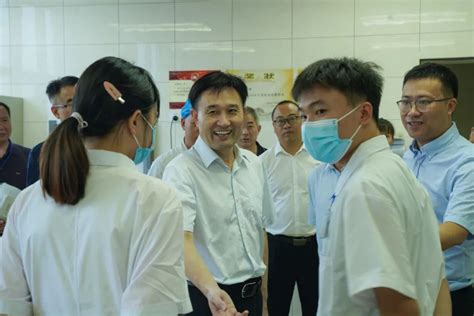 邵阳学院副校长李金成一行到我院调研教学工作 武冈市人民医院