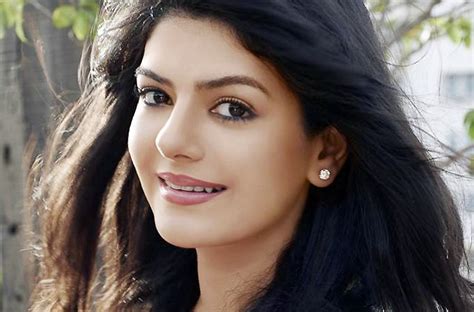Actor Rishma Rochlani Back On Tv