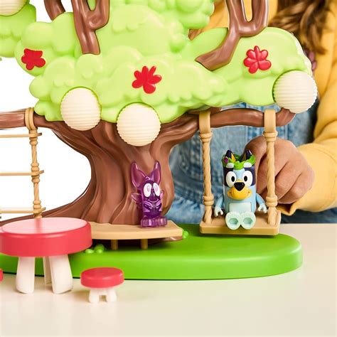 Bluey Tree Playset With Secret Hideaway Flower Crown And Fairy Figures