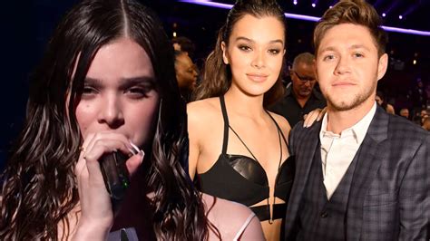 Hailee Steinfeld Performs Wrong Direction About Ex Niall Horan For