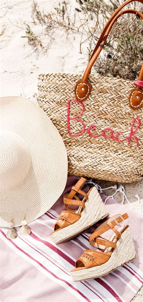 Accessoires Für Damen Komplettiere Jedes Outfit