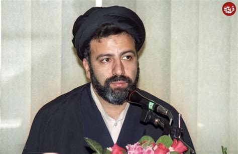 عکس؛ سفر به تاریخ؛ چهرۀ سید ابراهیم رئیسی در جوانی در حال پیچیدن