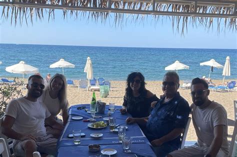 Ето го брата на Кичка Бодурова чиято дъщеря тя осинови СНИМКИ За Жената