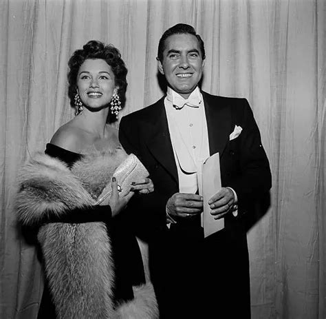 Actor Tyrone Power And His Wife Actress Linda Christian Old Movie Photo Eur 5 58 Picclick De