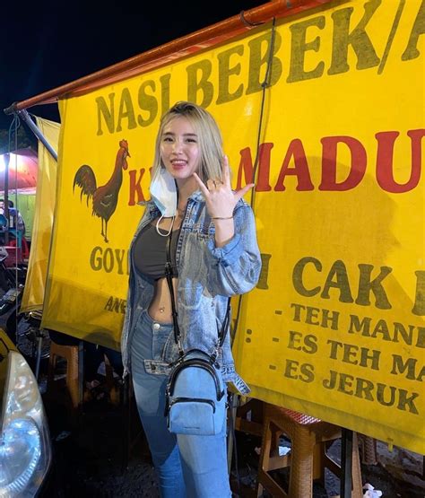 Ketika Selebgram Anastasya Khosasih Bicara Fantasi Seks