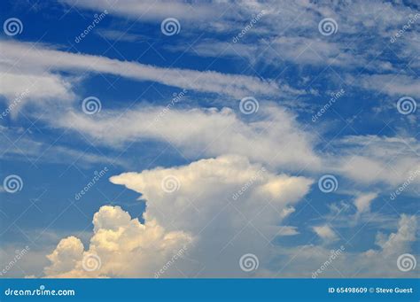 Anvil Cloud In Blue Sky Stock Image Image Of Cloud Streaky 65498609