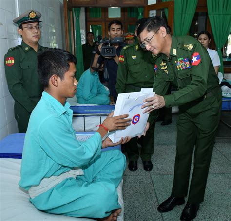 နိုင်ငံတော်စီမံအုပ်ချုပ်ရေးကောင်စီဥက္ကဋ္ဌ တပ်မတော်ကာကွယ်ရေးဦးစီးချုပ် ဗိုလ်ချုပ်မှူးကြီး မင