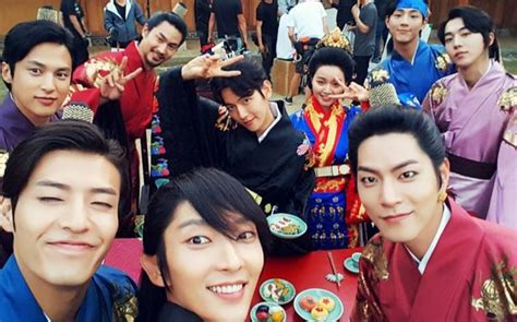 《步步惊心：丽》第13集花絮 逗b剧组欢乐多 这个剧组有毒！哔哩哔哩 ゜ ゜つロ 干杯~ Bilibili