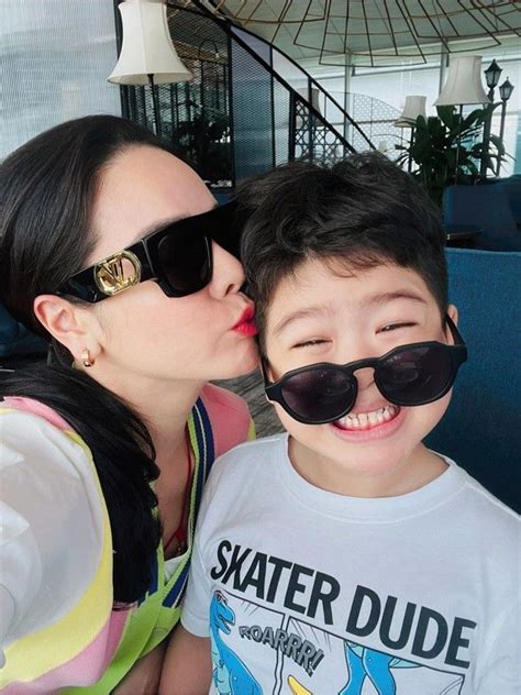 Nh T Kim Anh A Con Trai I Du L Ch N C Ngo I Nhi U Ng I Ch Xem Nh Ch P C Ng Ch Ng C