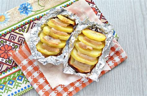 Картофель запеченный в фольге с салом рецепт приготовления Recipe