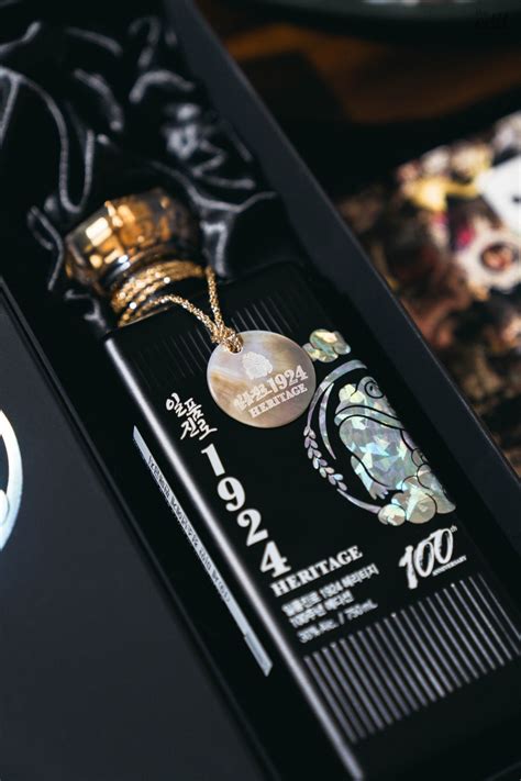 역사적인 소주 일품진로1924헤리티지 100주년 에디션 디에디트