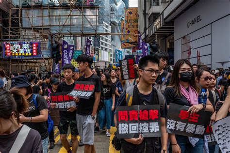 一场“生死攸关”的战斗：香港年轻人为何走上街头 纽约时报中文网